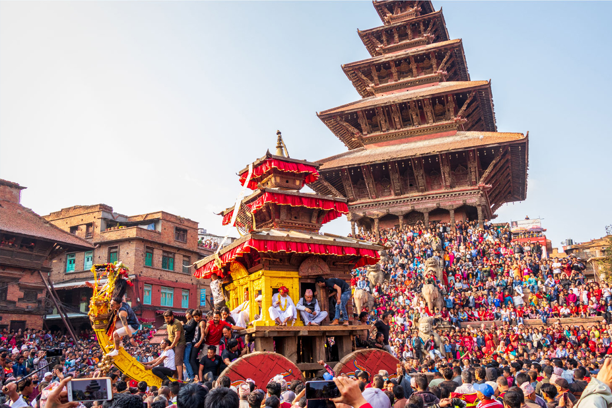 मध्यपुरथिमिमा बिस्केट जात्रामा चार दिन बिदा - NepalKhoj